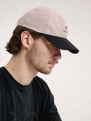 Arc'teryx Bird Word Cap Rune / Black | Fjellsport.no